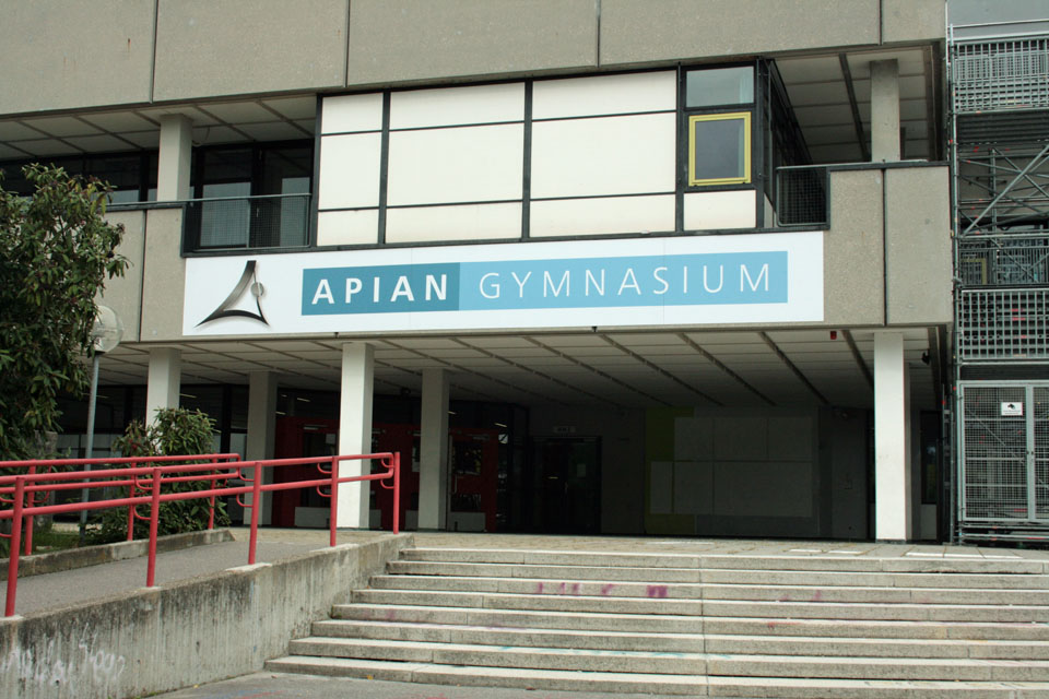 APIAN Gymnasium - Wo APIAN drin ist, steht jetzt auch APIAN drauf ...