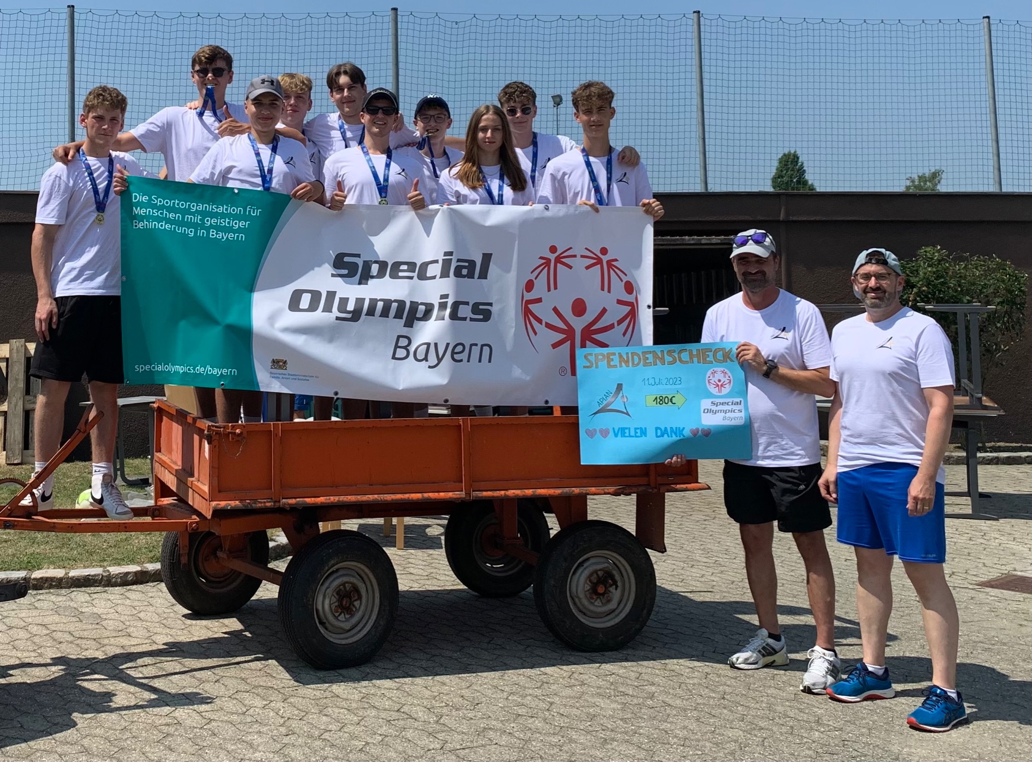 APIAN Gymnasium - Apian spendet an Special Olympics Bayern - Ingolstadt